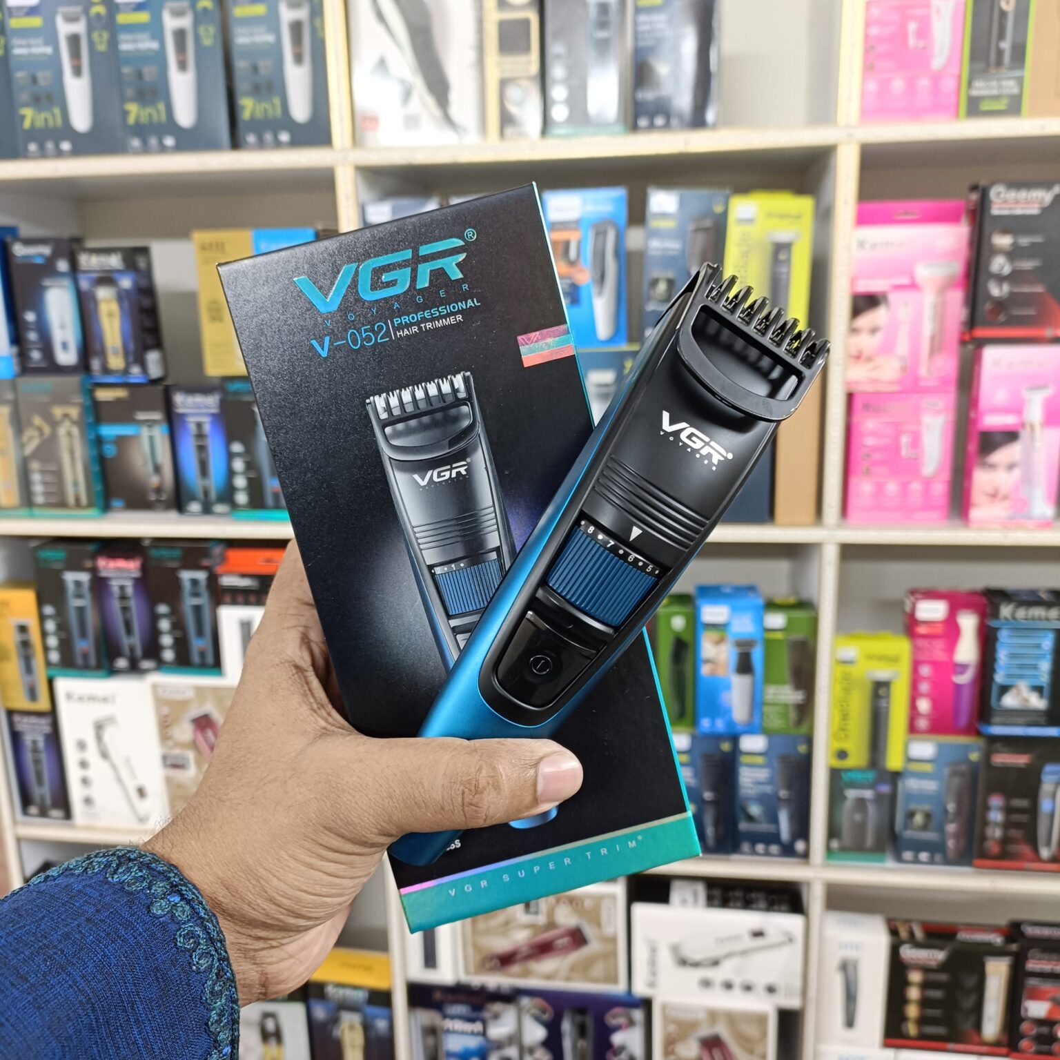 VGR V-937 Zero Cutting Professional Trimmer (Cord+Cordless Facility) - Trimmer Shop Bd